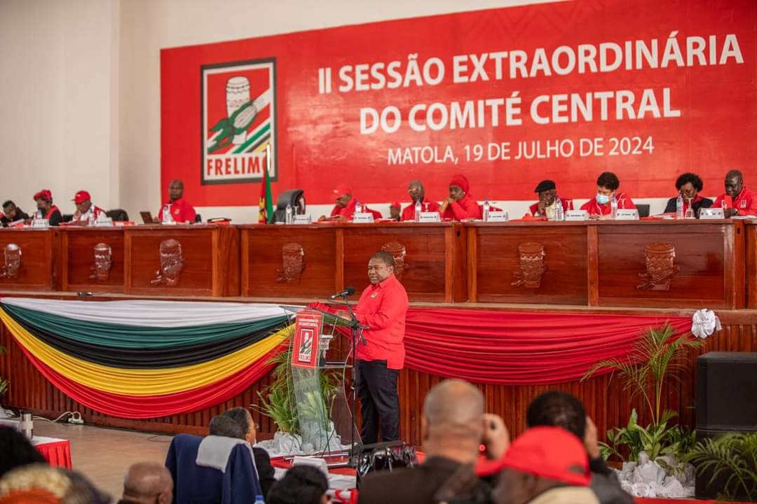 Presidente Filipe Jacinto Nyusi, procede a abertura da II Sessão ...