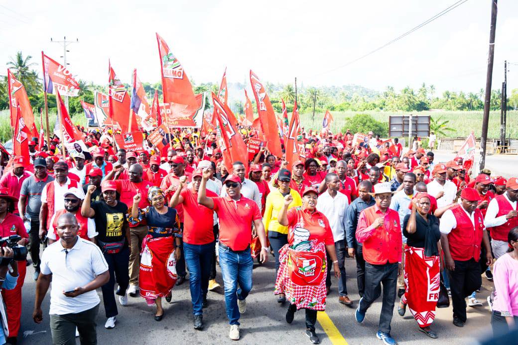 FRELIMO EM GAZA MARCHA EM SAUDAÇÃO AO PRESIDENTE DO PARTIDO – FRELIMO